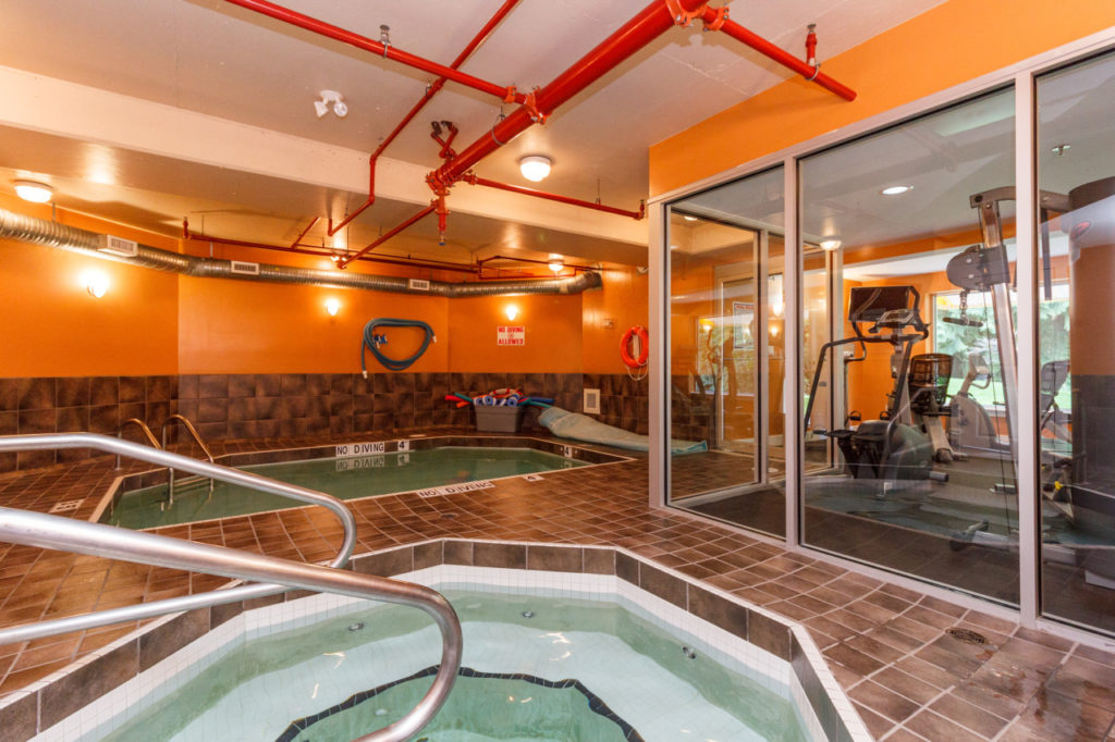 27-pool-room-building-amenity - Lorne Gait Team